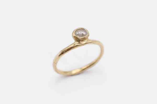 Peri ring - 10k gold with salt & pepper diamond – Kaye Blegvad